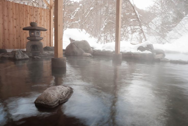 The skier's guide to onsen in Japan | Ski Asia