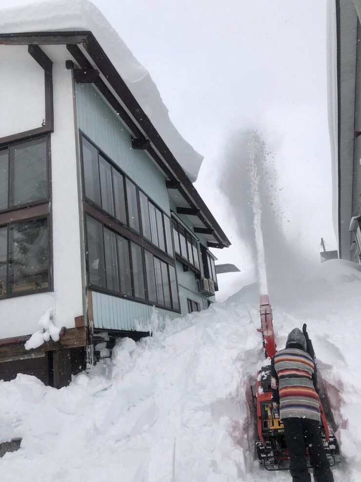 Running a ski lodge and raising a family in Myoko, Japan | Ski Asia